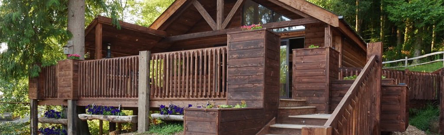 Lodges at The Creek| Cardiff Party House | Sleeps Up To 18